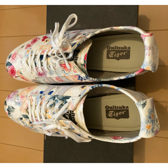 Onitsuka Tiger - オニツカタイガーリンバー 花柄の通販 by Onitsuka Tiger - オニツカタイガーリンバー 花柄の通販 by