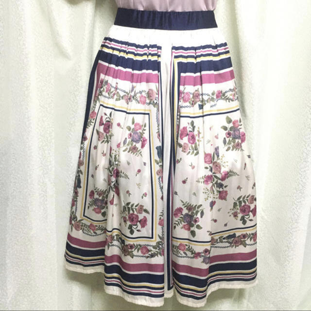 axes femme - スカーフ柄 スカートの通販 by marona's shop axes femme - スカーフ柄 スカートの通販 by marona's shop