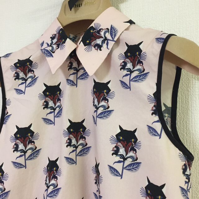 miumiu ミュウミュウ 猫柄ブラウス miumiu ミュウミュウ 猫柄ブラウス