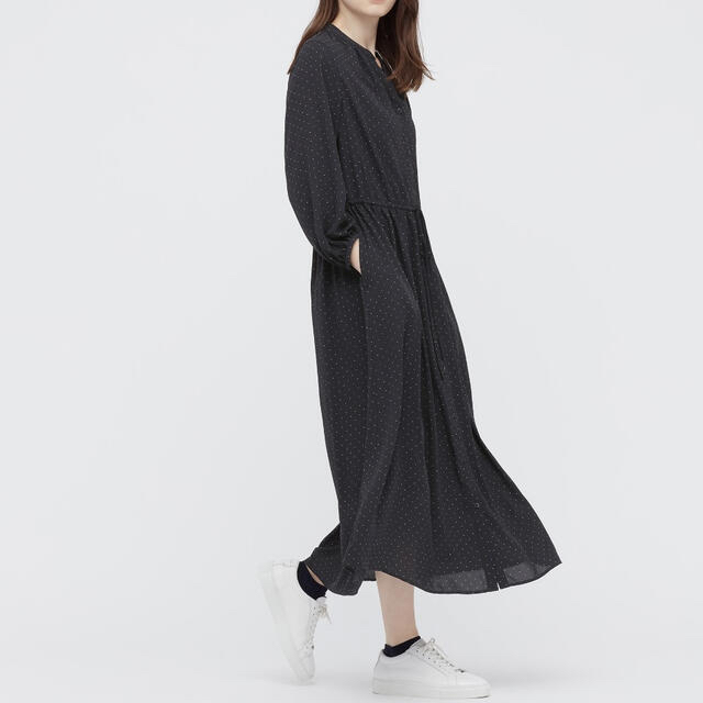 UNIQLO - プリントドローストリングロングワンピース(7分袖)の UNIQLO - プリントドローストリングロングワンピース(7分袖)の