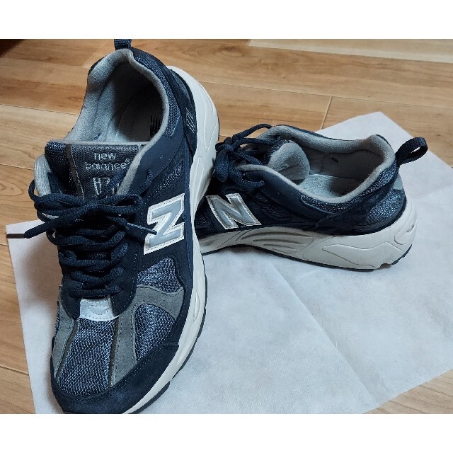 New Balance - ニューバランス 878 ネイビー 美品 26㎝ アローズ New Balance - ニューバランス 878 ネイビー 美品 26㎝ アローズ