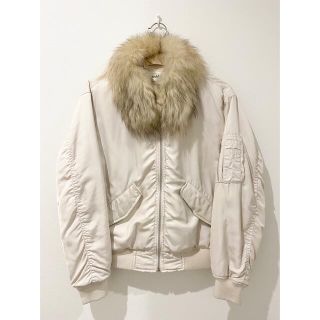 SNIDEL(ブルゾン ・ ホワイト/白色系)のフリマアイテム一覧 SNIDEL(ブルゾン ・ ホワイト/白色系)のフリマアイテム一覧