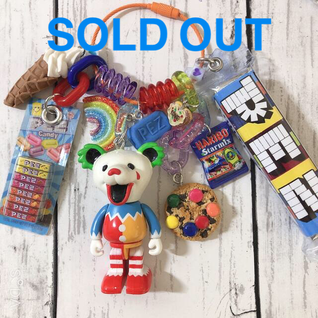 PEZベア🌈じゃらじゃらキーホルダー ジャラジャラキーホルダーの PEZベア🌈じゃらじゃらキーホルダー ジャラジャラキーホルダーの