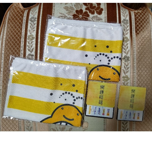 宝くじ⭐️クーちゃん冷感タオル2枚、マグネットクリップ2つの 宝くじ⭐️クーちゃん冷感タオル2枚、マグネットクリップ2つの