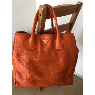 PRADA(オレンジ/橙色系)のフリマアイテム一覧 PRADA(オレンジ/橙色系)のフリマアイテム一覧
