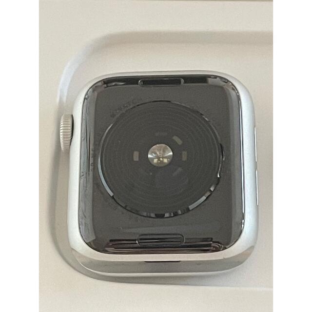 Apple Watch SE GPSモデル 40mm シルバーアルミニウムケース Apple Watch SE GPSモデル 40mm シルバーアルミニウムケース