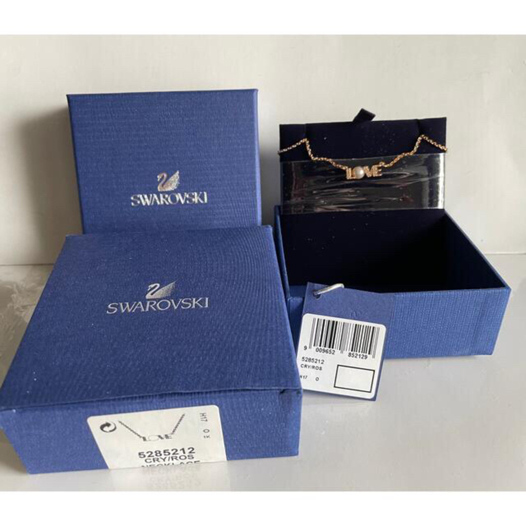 未使用 スワロフスキーネックレス LOVE パール付き GOLD 未使用 スワロフスキーネックレス LOVE パール付き GOLD