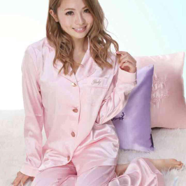 Rady - radyシャンデリア柄パープルパジャマの通販 by 浜崎 Rady - radyシャンデリア柄パープルパジャマの通販 by 浜崎