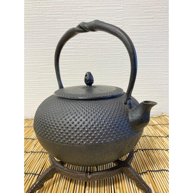 昭和期造 新品、未使用品 藤枝工房 藤枝 昌行造 南部鉄瓶 南部 昭和期造 新品、未使用品 藤枝工房 藤枝 昌行造 南部鉄瓶 南部