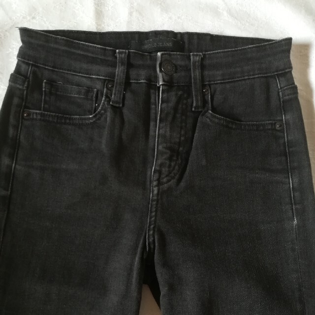 UNIQLO - ユニクロ ブラックデニムストレッチパンツ 22の通販 by UNIQLO - ユニクロ ブラックデニムストレッチパンツ 22の通販 by