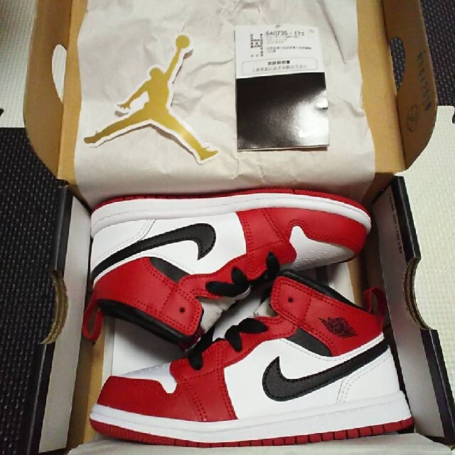 NIKE - NIKE AIR JORDAN 1 MID TD白gym23redシカゴ16cmの通販 by NIKE - NIKE AIR JORDAN 1 MID TD白gym23redシカゴ16cmの通販 by