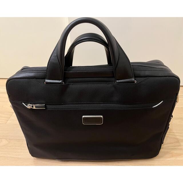 中古品)TUMI ビジネスバック アライブソーヤーブリーフ 中古品)TUMI ビジネスバック アライブソーヤーブリーフ