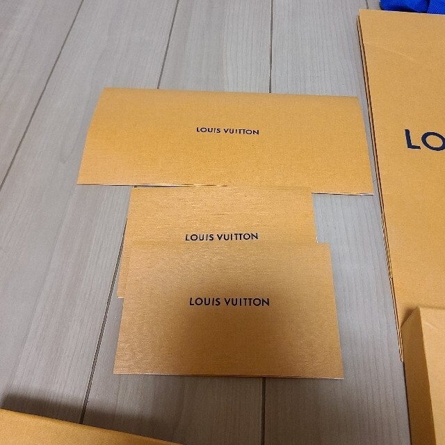 LOUIS VUITTON - ヴィトン 空箱 ショッパー まとめ売りの通販 by LOUIS VUITTON - ヴィトン 空箱 ショッパー まとめ売りの通販 by