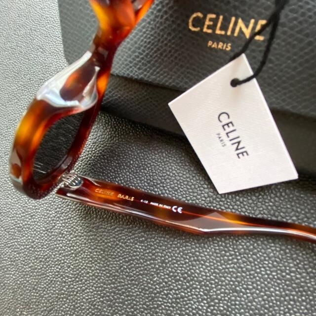 CELINE - 新品未使用 CELINE セリーヌ 正規店 トリオンフ CELINE - 新品未使用 CELINE セリーヌ 正規店 トリオンフ