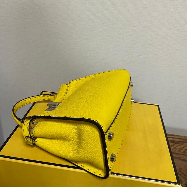 FENDI - 美品 ミニピーカブー FENDI イエロー ピーカブーの通販 FENDI - 美品 ミニピーカブー FENDI イエロー ピーカブーの通販