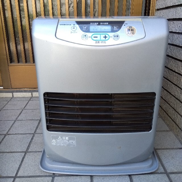 コロナ - コロナ石油ファンヒーター2010年製品の通販 by やま コロナ - コロナ石油ファンヒーター2010年製品の通販 by やま