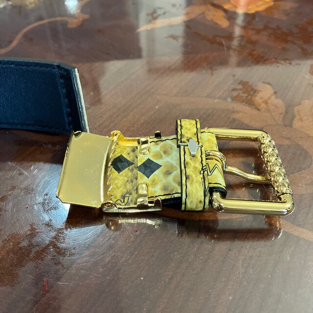 MCM - MCM ベルト パイソン柄 スタッズ 美品の通販 by SENSE's MCM - MCM ベルト パイソン柄 スタッズ 美品の通販 by SENSE's