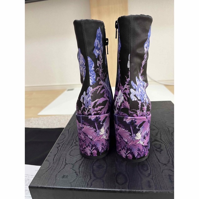 新品dries van notenドリスヴァンノッテン 35 ブーツ 花柄 新品dries van notenドリスヴァンノッテン 35 ブーツ 花柄