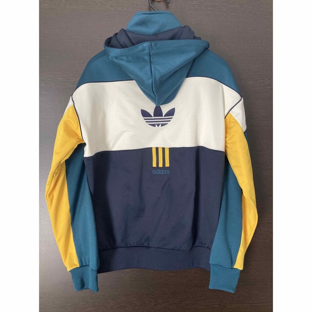 adidas - adidas パーカーの通販 by 即購入歓迎⚠️コメントはプロフ adidas - adidas パーカーの通販 by 即購入歓迎⚠️コメントはプロフ