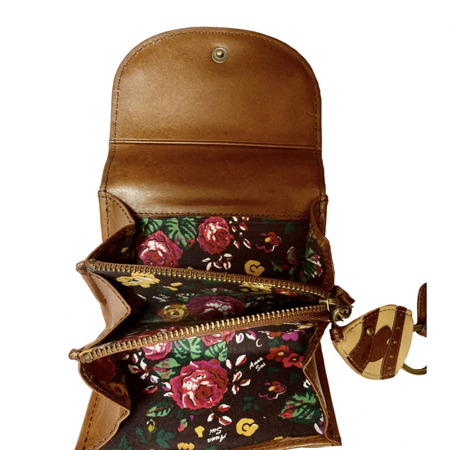 ANNA SUI - ANNA SUI☆猫ティティ牛革財布の通販 by 夢's shop ANNA SUI - ANNA SUI☆猫ティティ牛革財布の通販 by 夢's shop