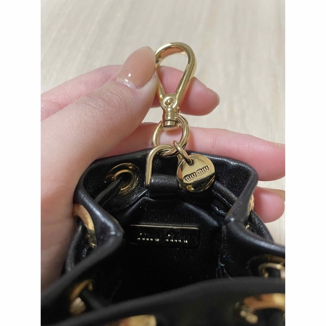 MIU MIU - miumiuバックチャームの通販 by あ|ミュウミュウなら MIU MIU - miumiuバックチャームの通販 by あ|ミュウミュウなら