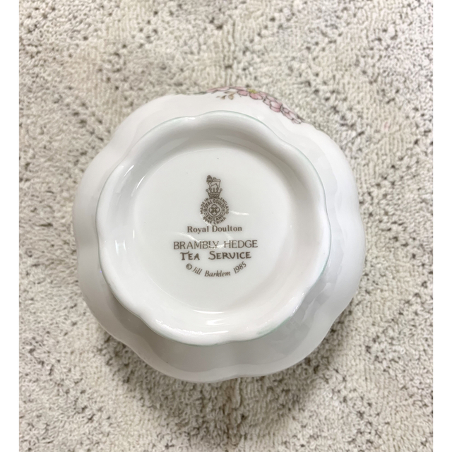 Royal Doulton - ブランブリーヘッジ ティーポット シュガー Royal Doulton - ブランブリーヘッジ ティーポット シュガー