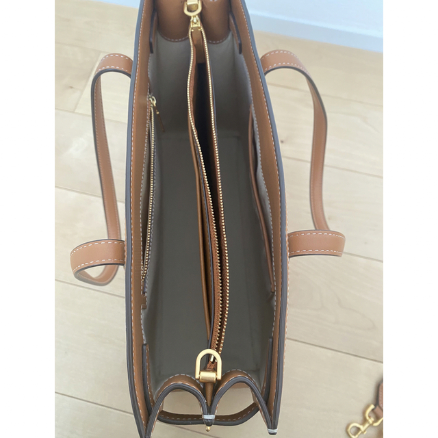 Tory Burch - トリーバーチ ウォーカー キャンバス サッチェル Tory Burch - トリーバーチ ウォーカー キャンバス サッチェル