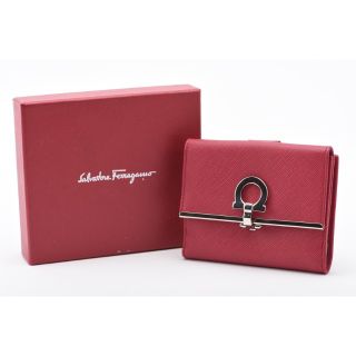 FERRAGAMO(財布 ・ レッド/赤色系)のフリマアイテム一覧 FERRAGAMO(財布 ・ レッド/赤色系)のフリマアイテム一覧