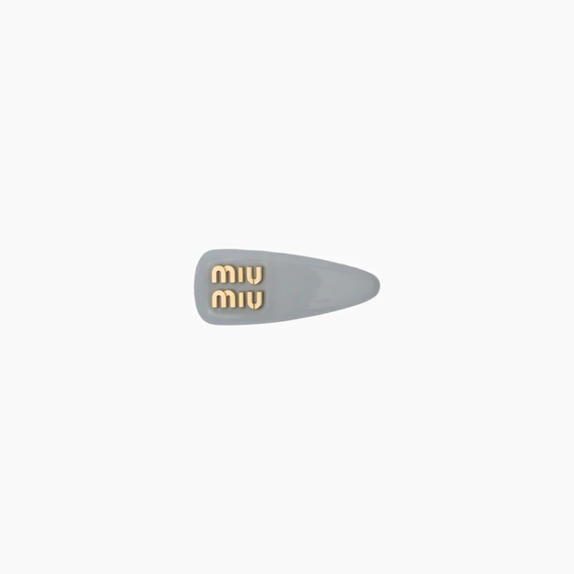 MIU MIU - miumiu ヘアクリップ シープファー 新品未使用の通販 MIU MIU - miumiu ヘアクリップ シープファー 新品未使用の通販