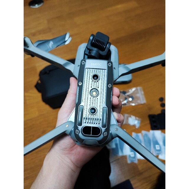 DJI MAVIC AIR 2 FLY MORE COMBO オマケ付き DJI MAVIC AIR 2 FLY MORE COMBO オマケ付き