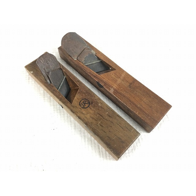 ☆中古品7個セット☆際鉋 3個 片木作里鉋 3個 五徳鉋 1個 特殊鉋 ☆中古品7個セット☆際鉋 3個 片木作里鉋 3個 五徳鉋 1個 特殊鉋