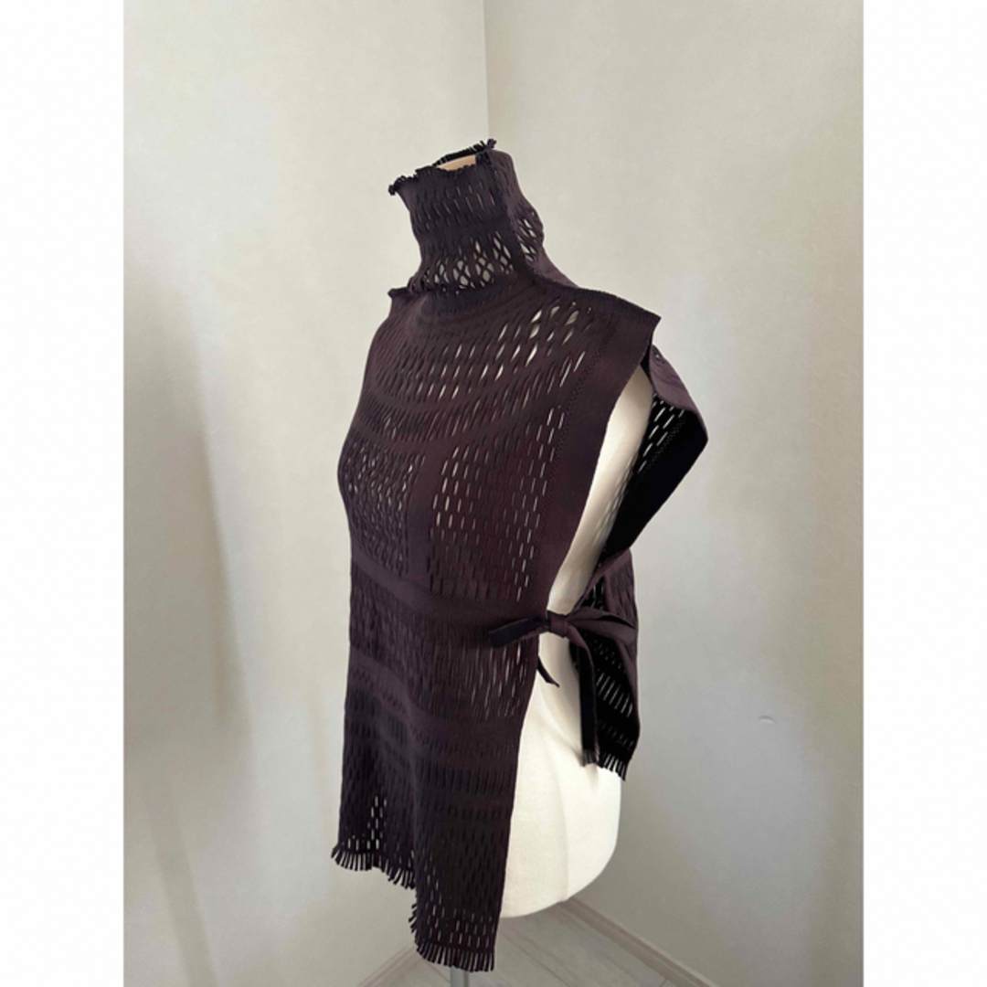ISSEY MIYAKE - イッセイミヤケ リバーシブルベスト未使用品 ISSEY MIYAKE - イッセイミヤケ リバーシブルベスト未使用品