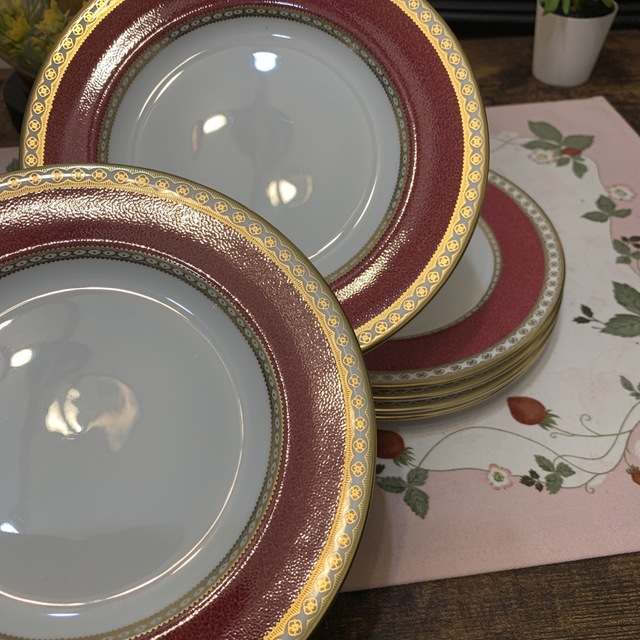 WEDGWOOD - ウェッジウッド ユーランダー パウダールビー 17.5cm WEDGWOOD - ウェッジウッド ユーランダー パウダールビー 17.5cm