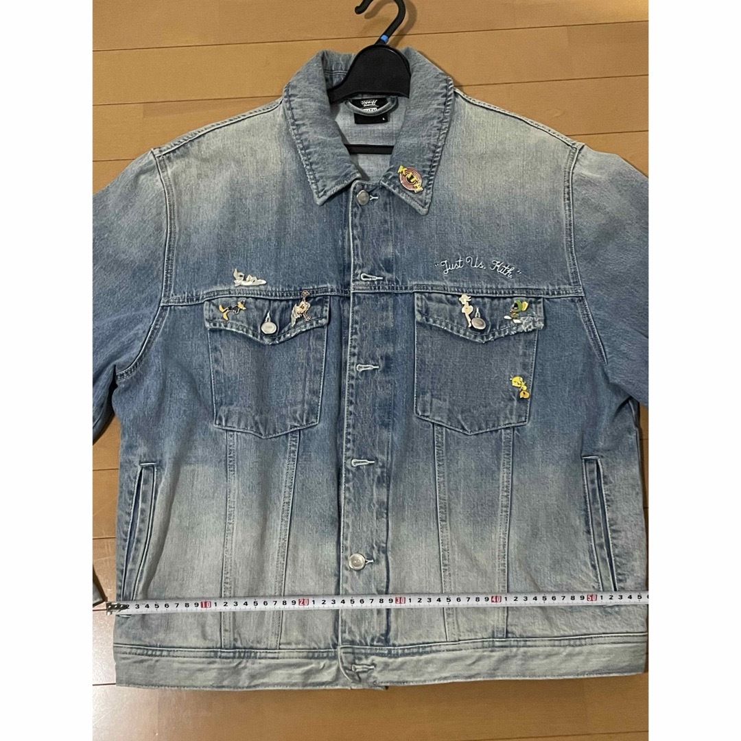 KITH - KITH X LOONEY TUNES DENIM JACKET Lの通販 by shop KITH - KITH X LOONEY TUNES DENIM JACKET Lの通販 by shop