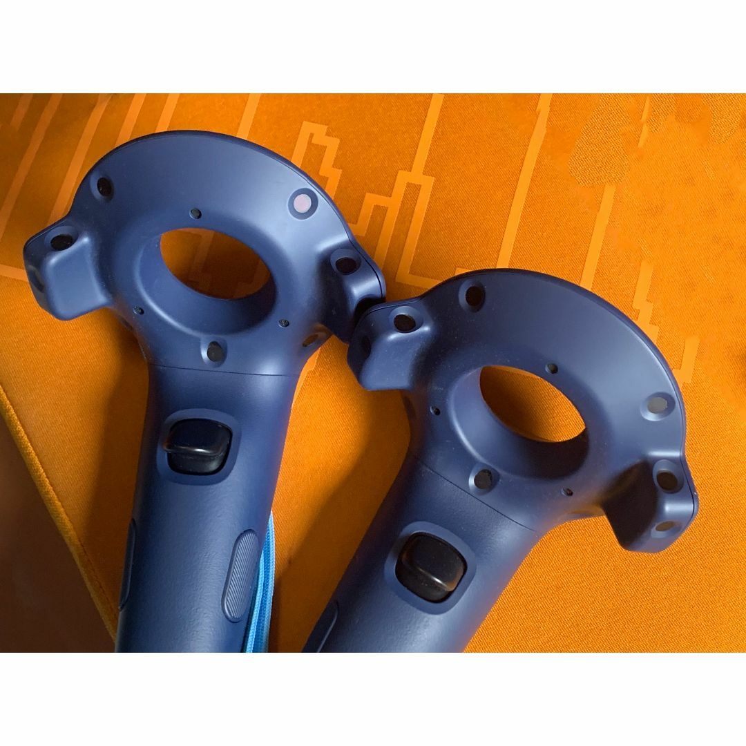 美品 HTC VIVE PRO コントローラー 2本セット #Bの通販 by ろん 美品 HTC VIVE PRO コントローラー 2本セット #Bの通販 by ろん