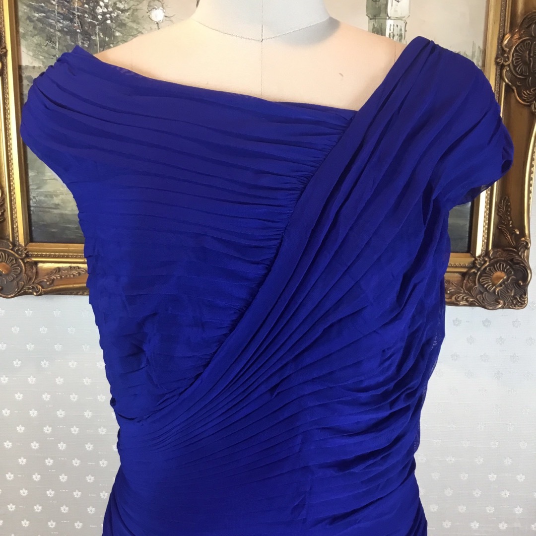 新品☆ TADASHI SHOJI サイズM 【133】 新品☆ TADASHI SHOJI サイズM 【133】