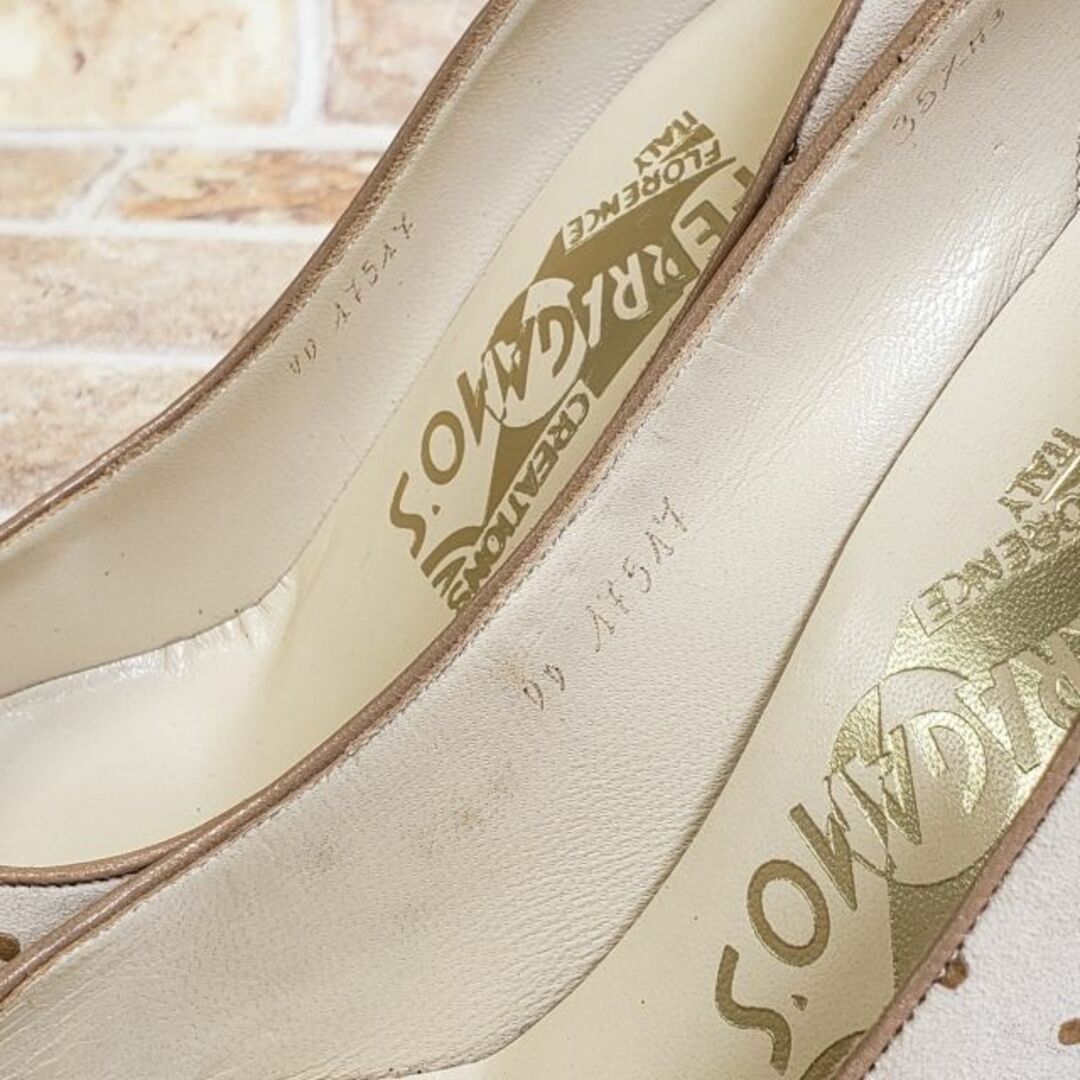 Salvatore Ferragamo - 未使用 フェラガモ ☆ 限定 スエード Salvatore Ferragamo - 未使用 フェラガモ ☆ 限定 スエード