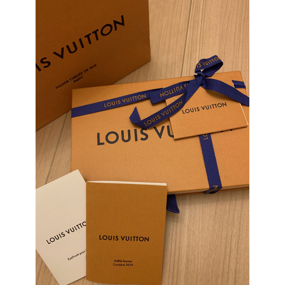 LOUIS VUITTON - ルイヴィトン LV アイトランク iPhoneの通販 LOUIS VUITTON - ルイヴィトン LV アイトランク iPhoneの通販