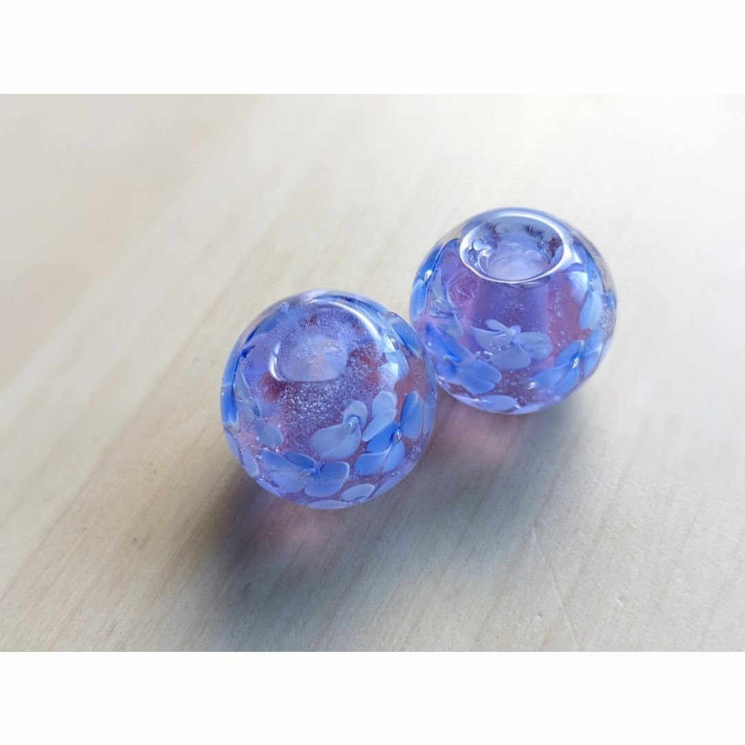 とんぼ玉 2個 あじさい色(A) 蜻蛉玉 18mm トンボ玉 紫の通販 by とんぼ玉 2個 あじさい色(A) 蜻蛉玉 18mm トンボ玉 紫の通販 by