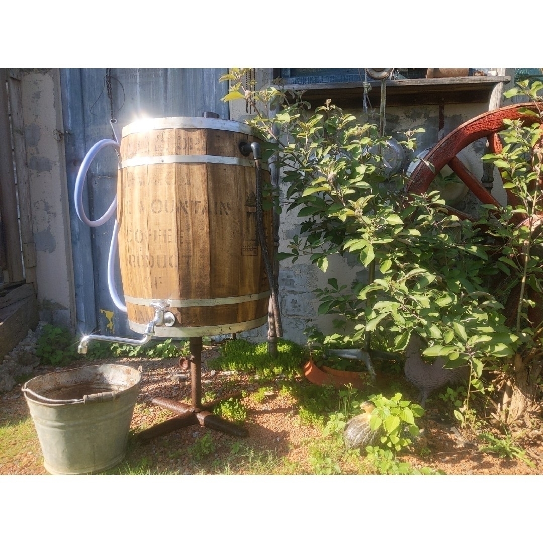 コーヒー木樽の雨水タンク 樽型 貯水タンク ガーデニング#アン コーヒー木樽の雨水タンク 樽型 貯水タンク ガーデニング#アン