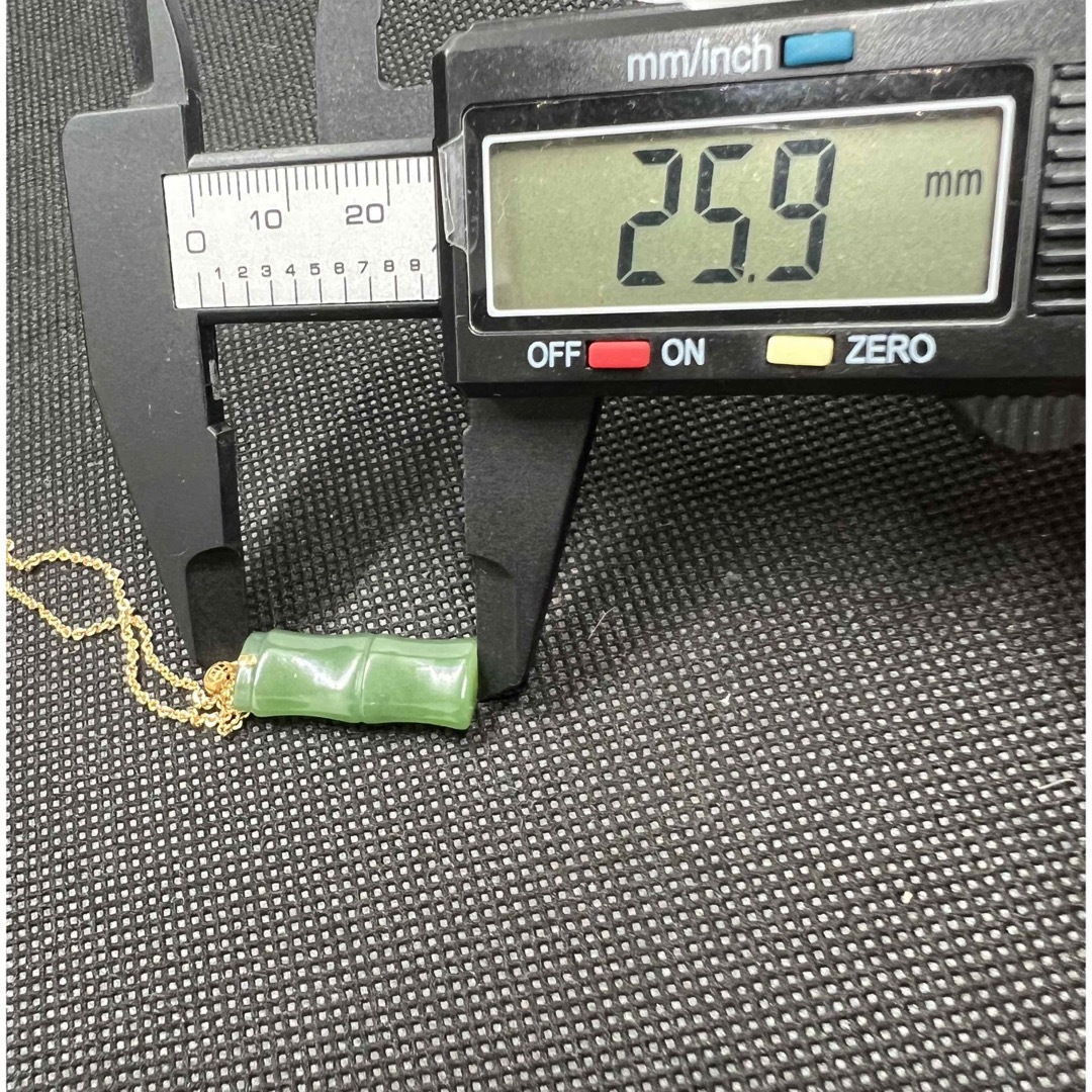18K使用和田玉翡翠エメラルドグリーンペンダントトップ竹 18K使用和田玉翡翠エメラルドグリーンペンダントトップ竹