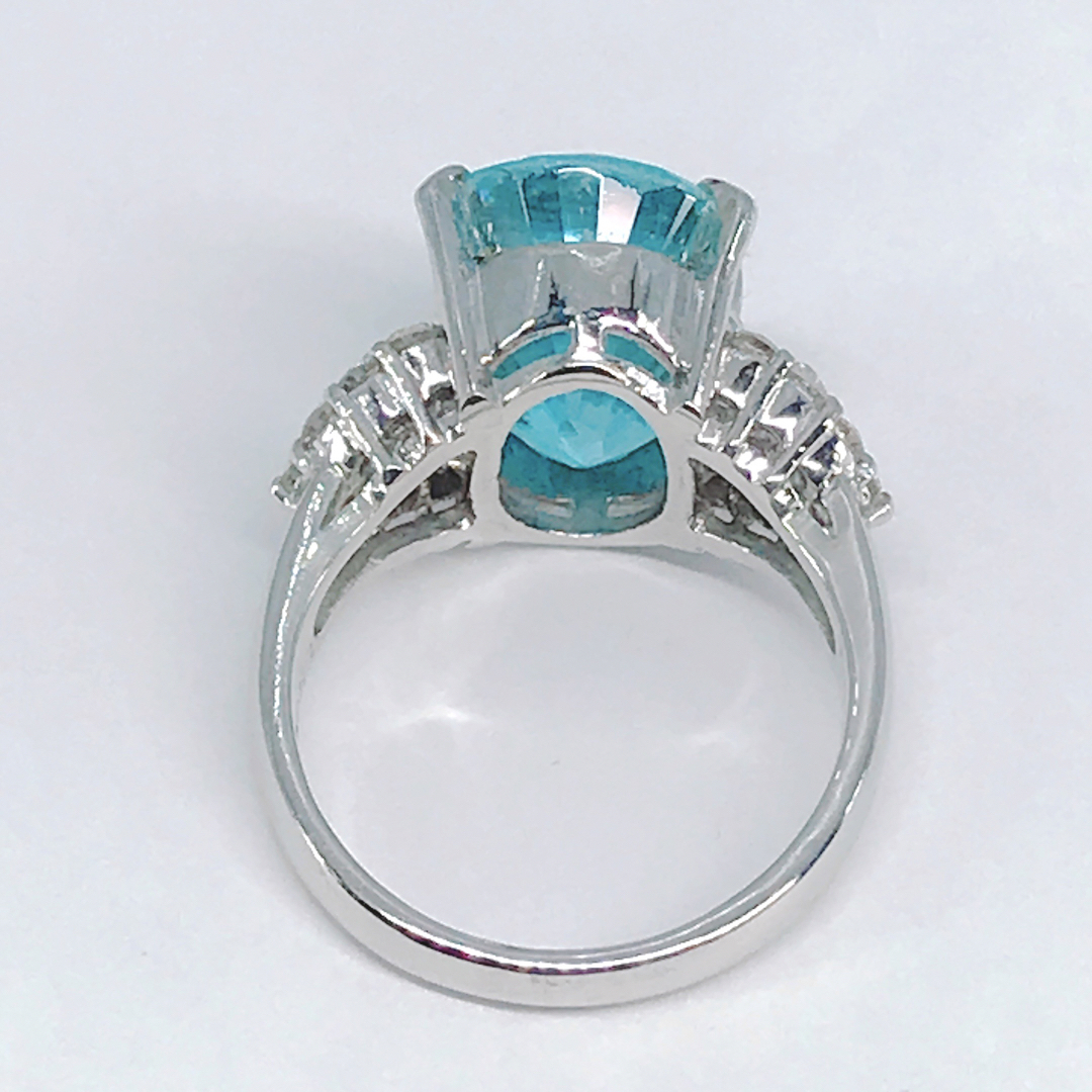 ブルージルコン 13.15ct ダイヤモンド 0.60ct リング PT900の ブルージルコン 13.15ct ダイヤモンド 0.60ct リング PT900の