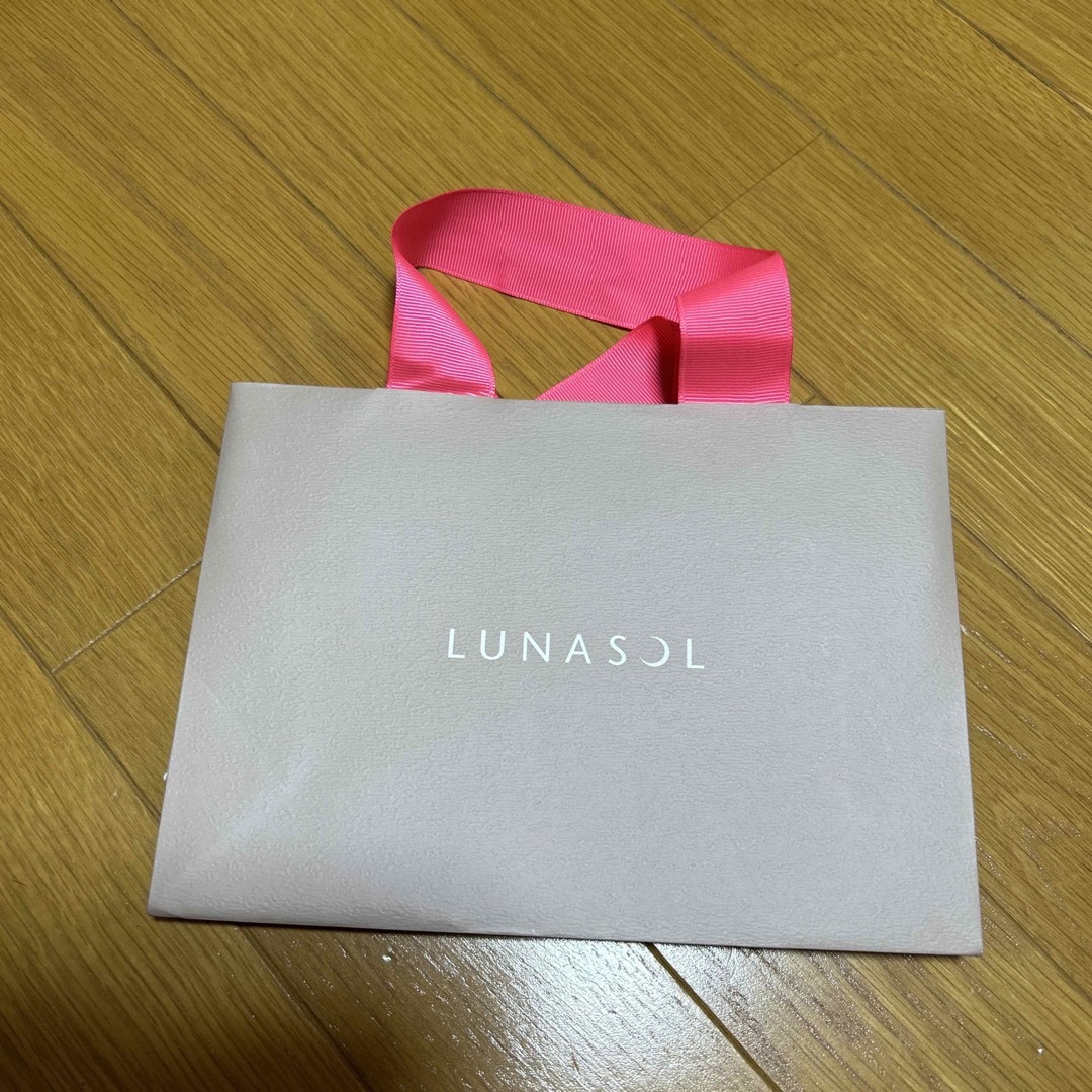 Lunasol Lunasol 紙袋の通販 By なこs Shop|ルナソルならラクマ