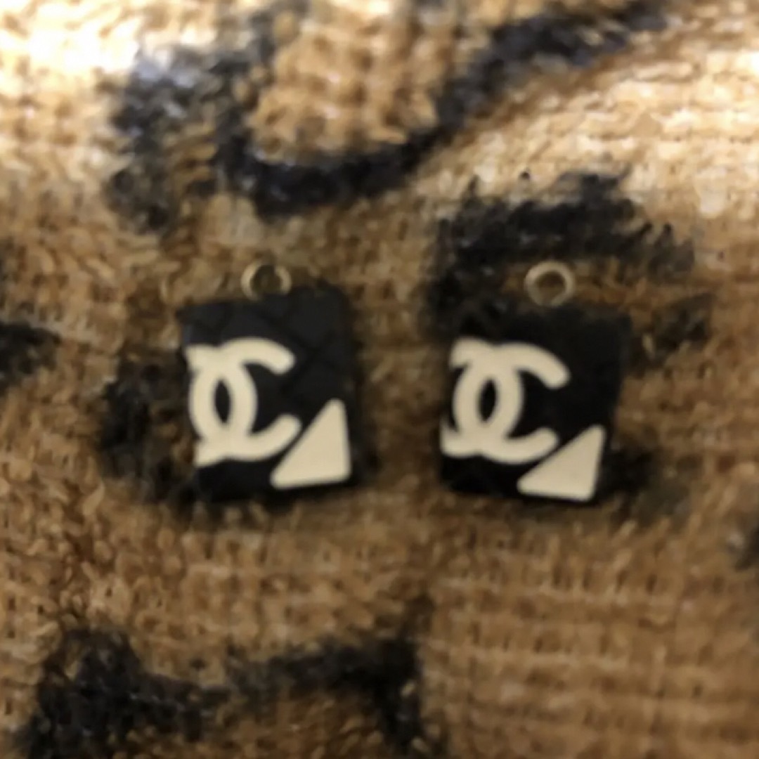 CHANEL - CHANEL カンボンライン ピアス 廃盤 黒の通販 by s CHANEL - CHANEL カンボンライン ピアス 廃盤 黒の通販 by s