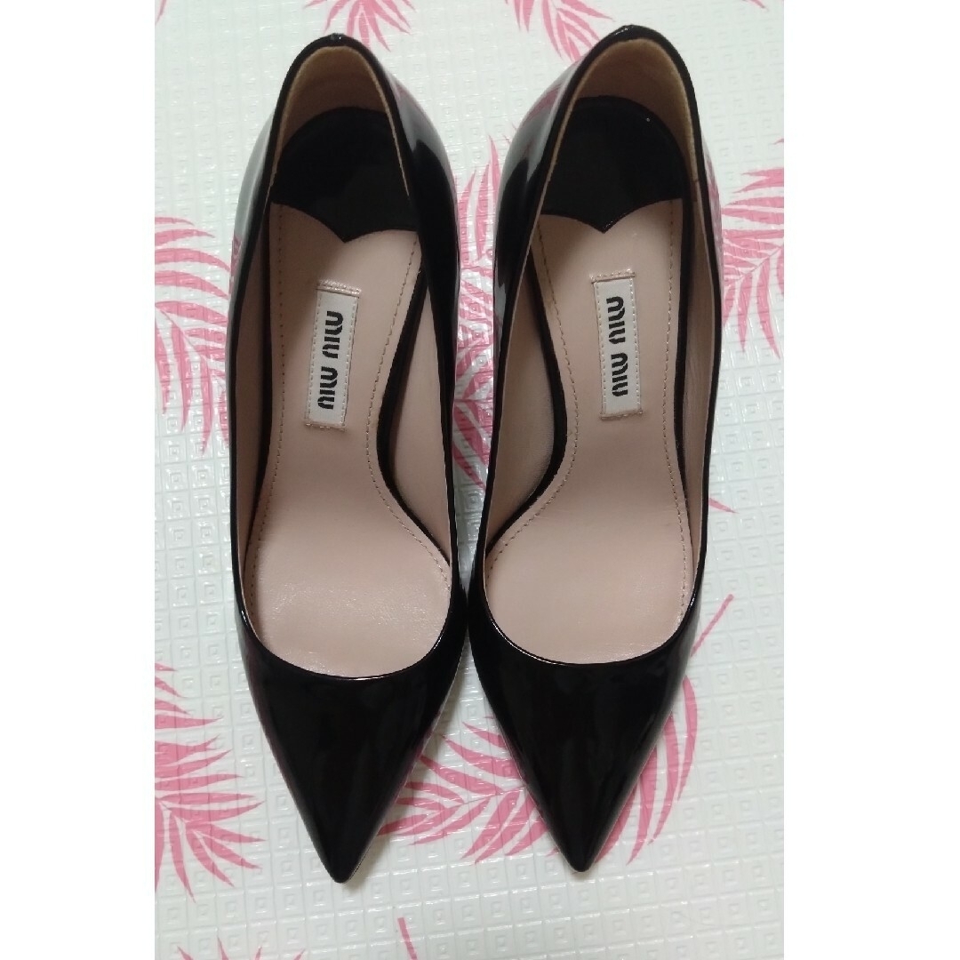 即1万 miumiu パテントレザー パンプス 即1万 miumiu パテントレザー パンプス