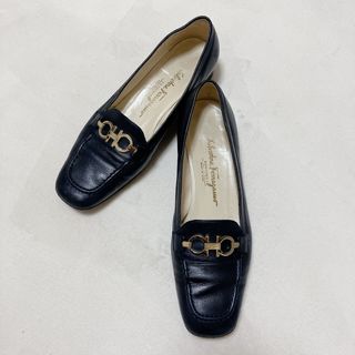 Salvatore Ferragamo(ハイヒール/パンプス ・ ブルー・ネイビー Salvatore Ferragamo(ハイヒール/パンプス ・ ブルー・ネイビー