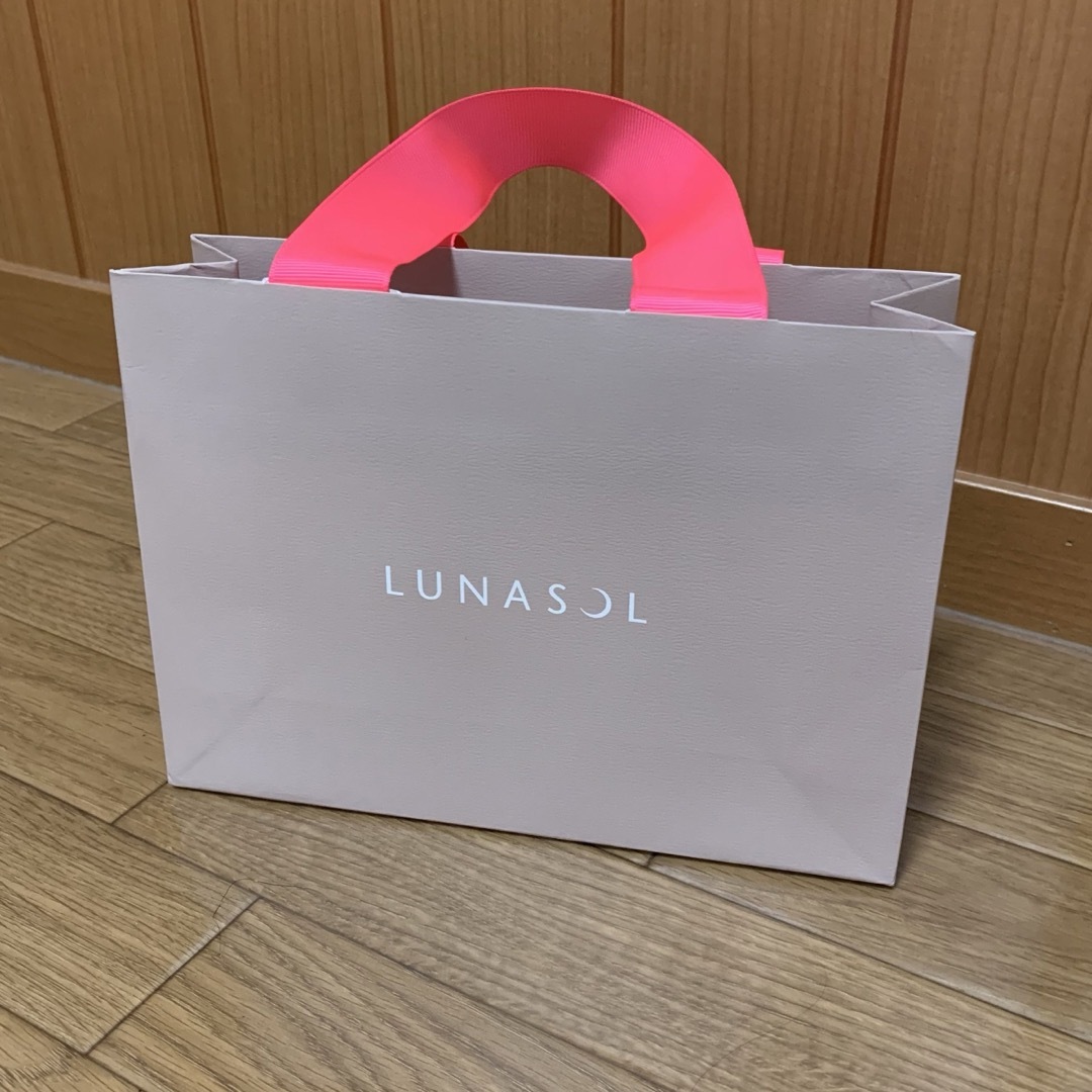 Lunasol ルナソル 紙袋 新品未使用 美品の通販 By みみs Shop|ルナソルならラクマ