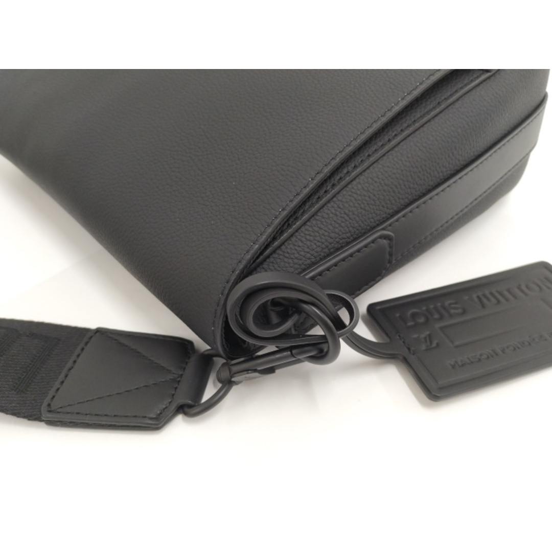 LOUIS VUITTON - LOUIS VUITTON テイクオフ メッセンジャー LOUIS VUITTON - LOUIS VUITTON テイクオフ メッセンジャー