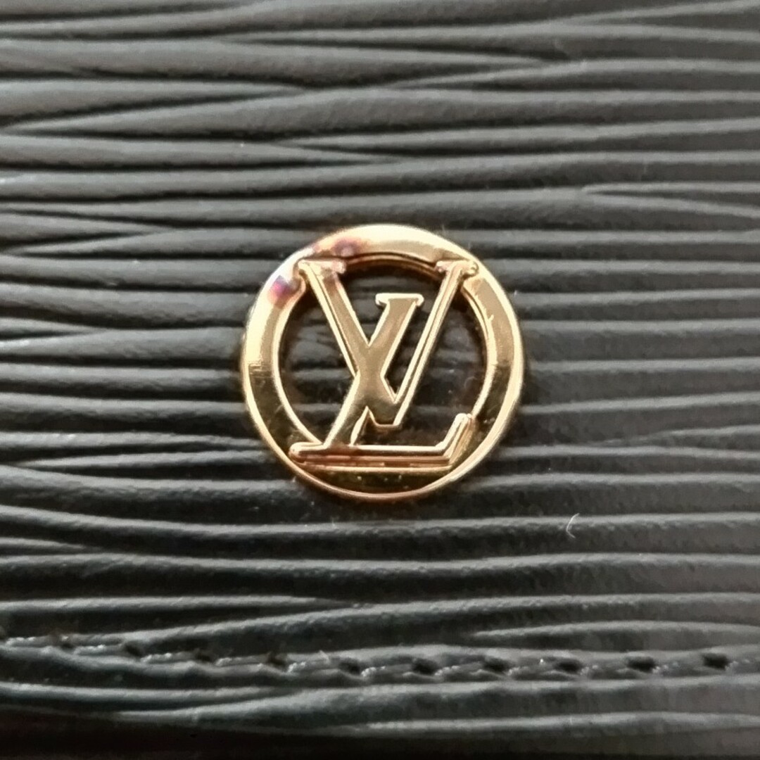 Louis Vuitton ルイヴィトン モンテーニュ エピ クラッチバッグ Louis Vuitton ルイヴィトン モンテーニュ エピ クラッチバッグ