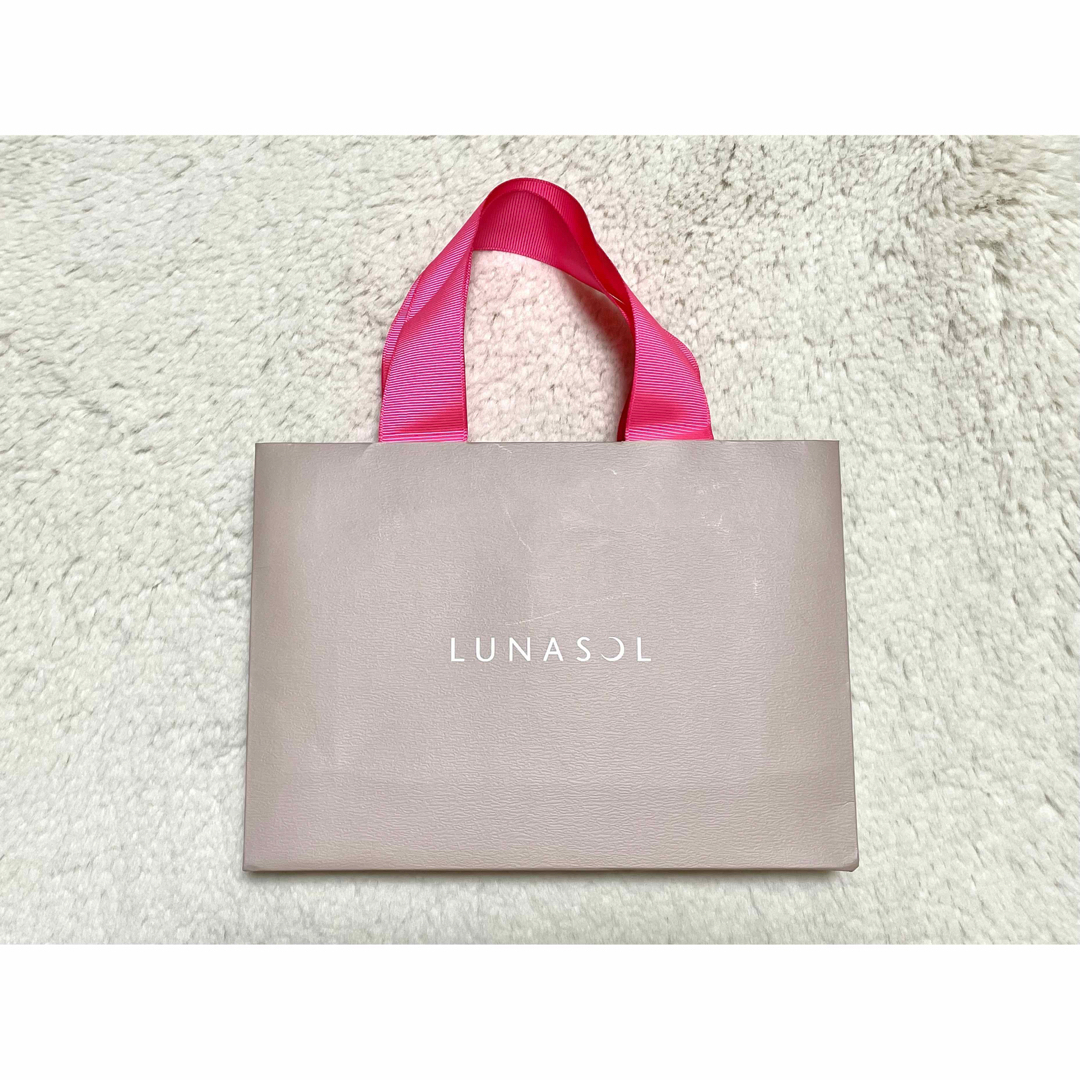 Lunasol ルナソル Lunasol ショッパー 紙袋の通販 By Mys Shop|ルナソルならラクマ